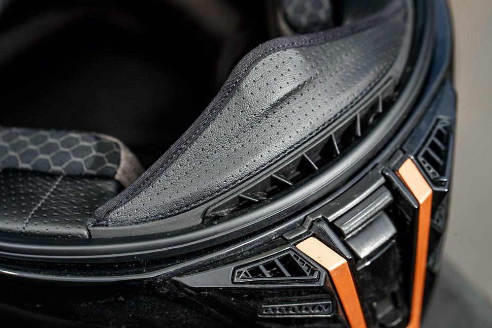 Shark Spartan RS Review 2023