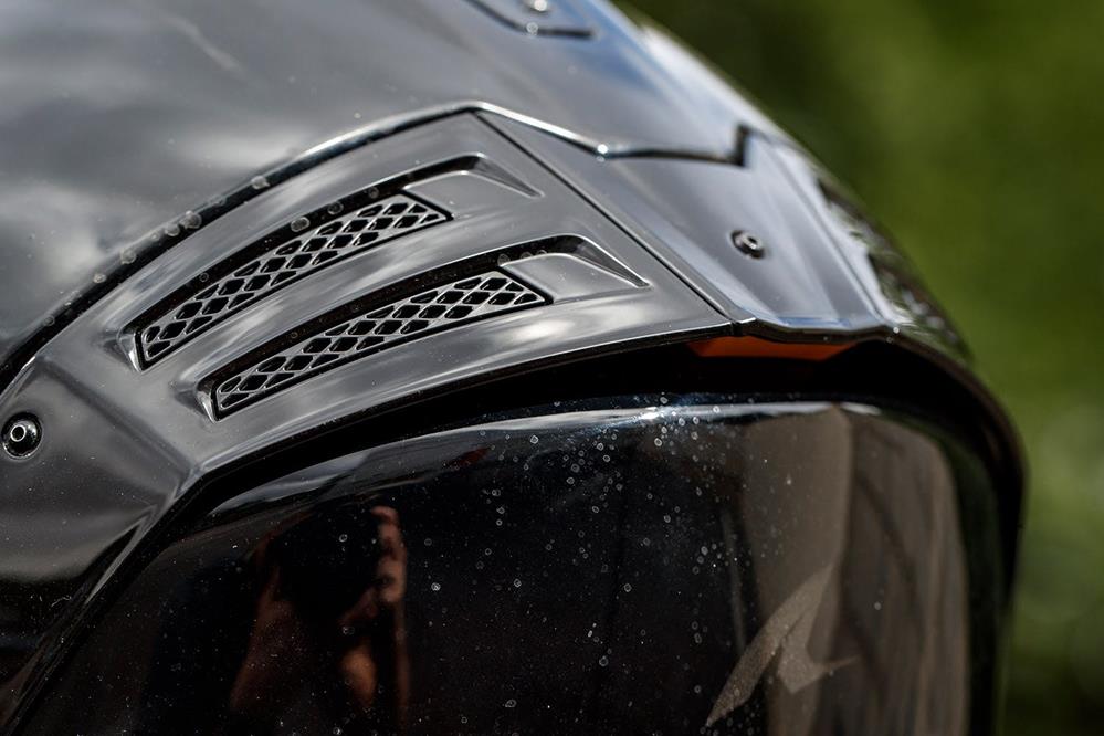 Shark Spartan RS Review 2023