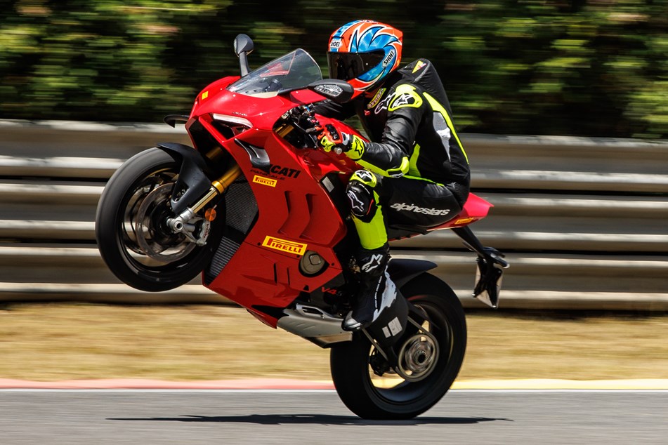 Best kit for sportsbike riding | Get geared up with MCN