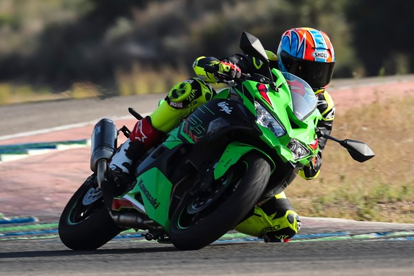 KAWASAKI ZX-4RR (2024 - on) Review