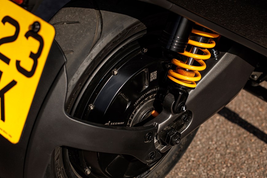 SEGWAY E300SE (2023 - on) Review | MCN