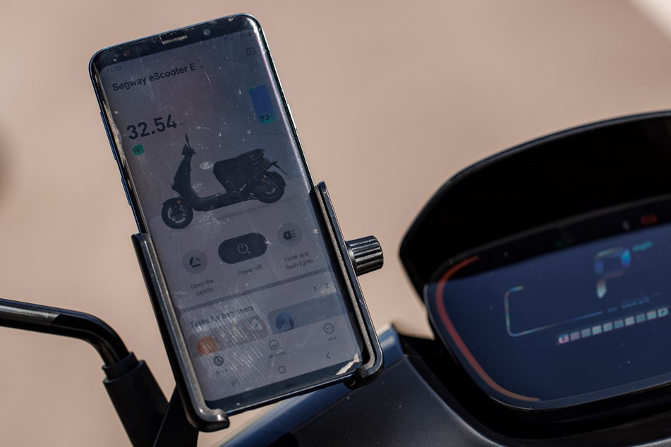 SEGWAY E300SE (2023 - on) Review | MCN