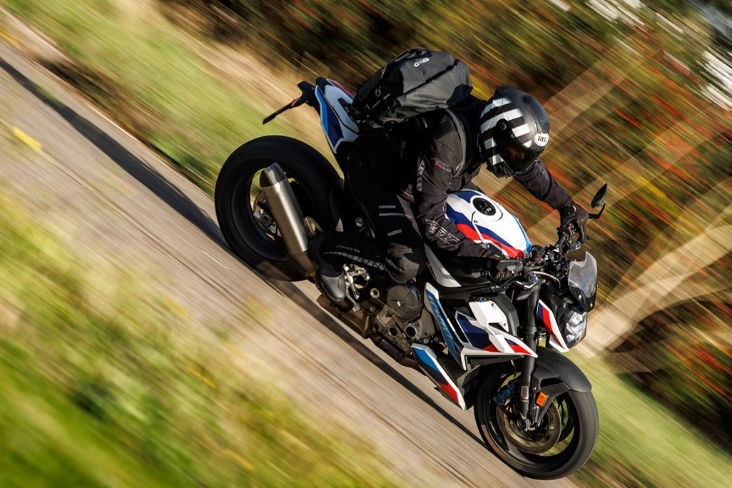 Racer with a day job: Bell Race Star DLX Flex review