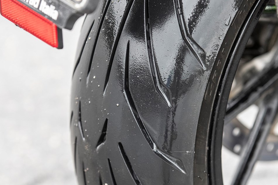 Pirelli Angel GT II tyre review - ultimate all-rounders