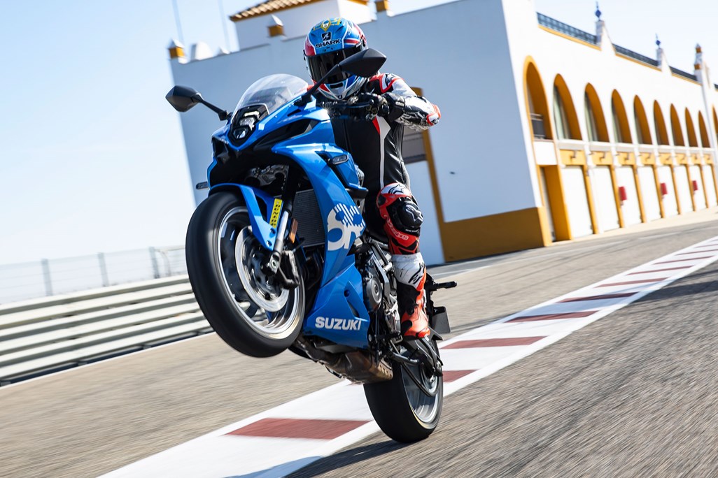 2024 Suzuki GSX-8R review | Comfy, but a proper sportsbike?