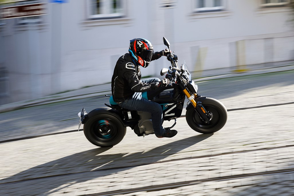 BMW CE 02 review – premium take on inner city transport