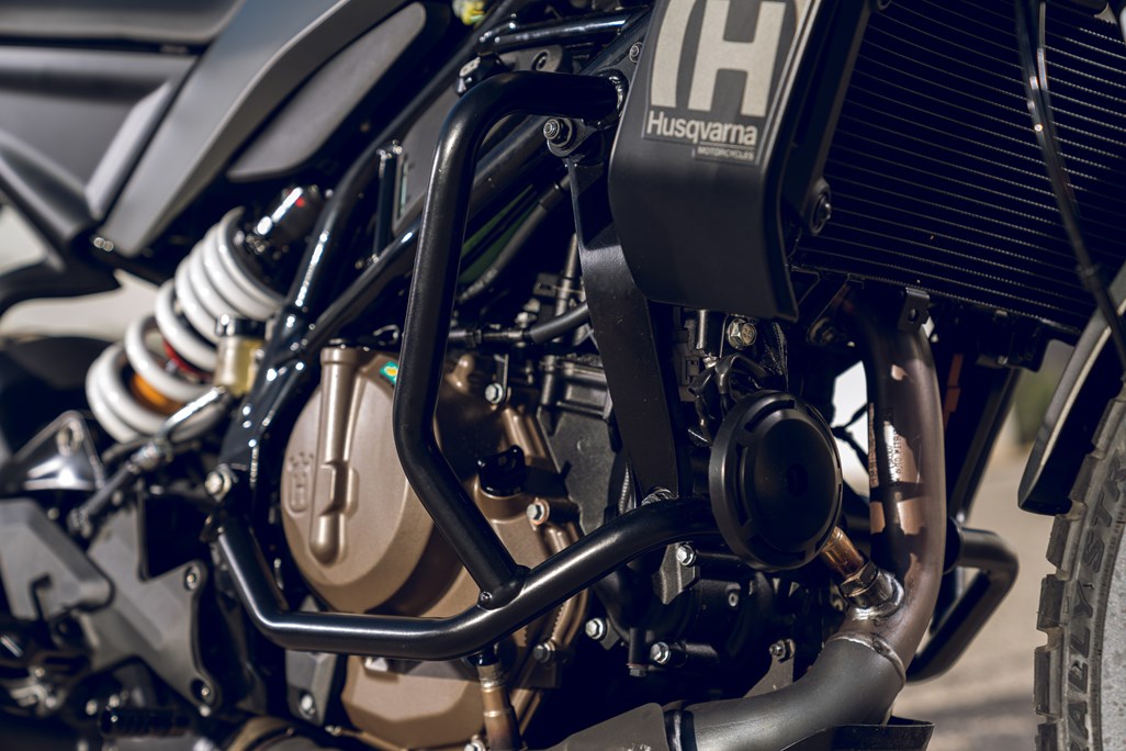 2024 Husqvarna Svartpilen 401 Review – New tech, new engine, and better ...
