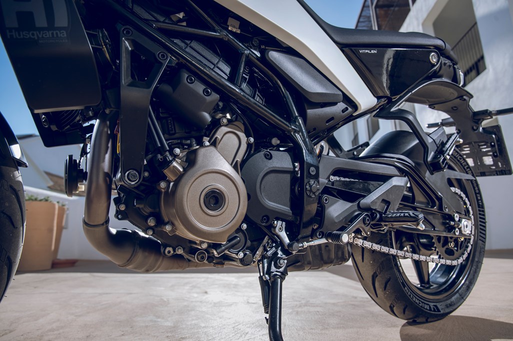 Husqvarna Vitpilen 401 Review – Comfier and more advanced than ever