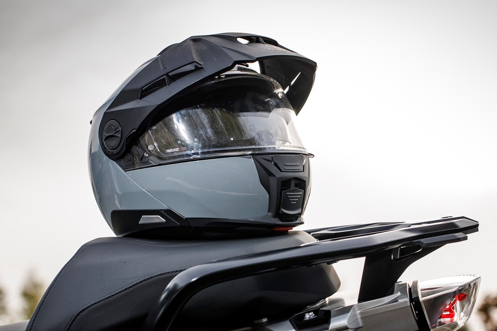 Schuberth E2 helmet review | High-end flip-front ADV lid