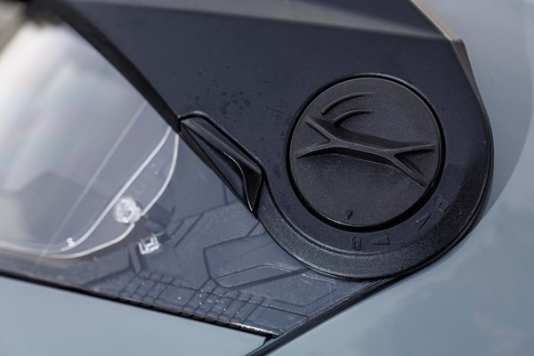 Schuberth E2 helmet review | High-end flip-front ADV lid