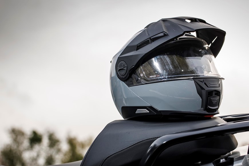 Schuberth E2 helmet review | High-end flip-front ADV lid