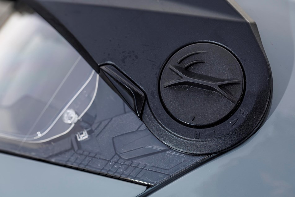 Schuberth E2 helmet review | High-end flip-front ADV lid