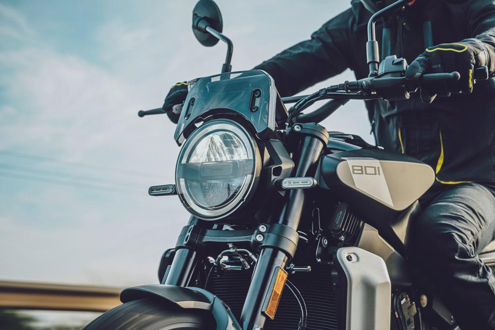 Husqvarna Svartpilen 801 looks to spice up the middleweight market