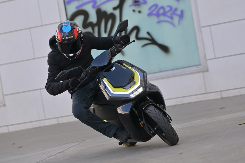 Zeeho electric scooters and mopeds heading to the UK