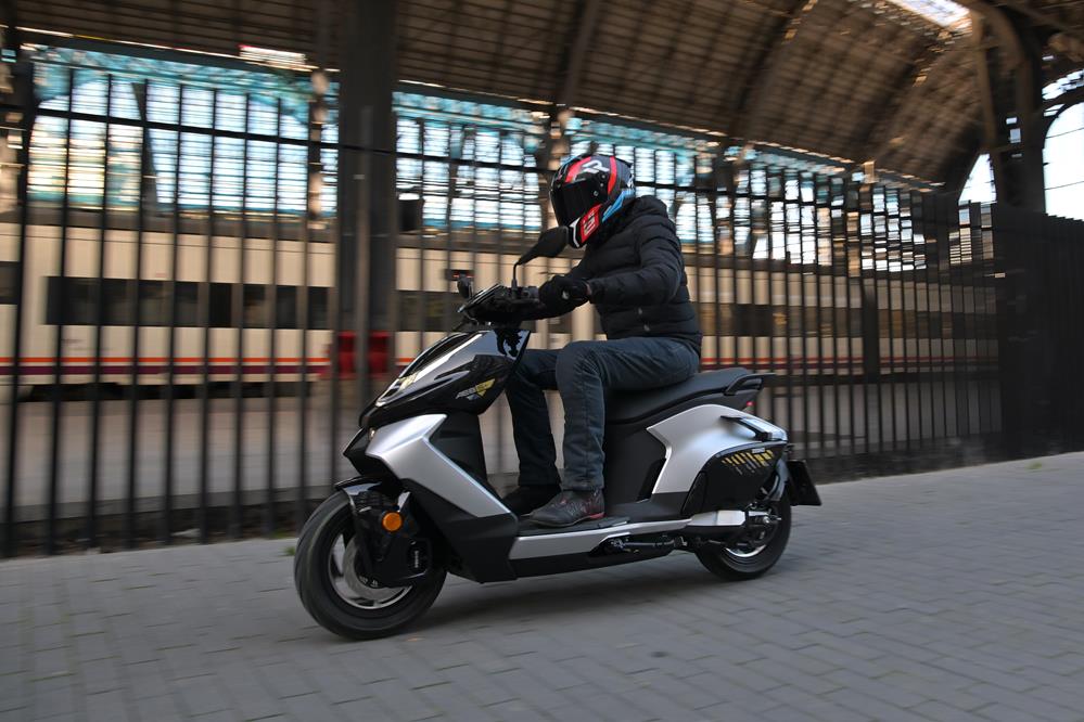 Zeeho electric scooters and mopeds heading to the UK