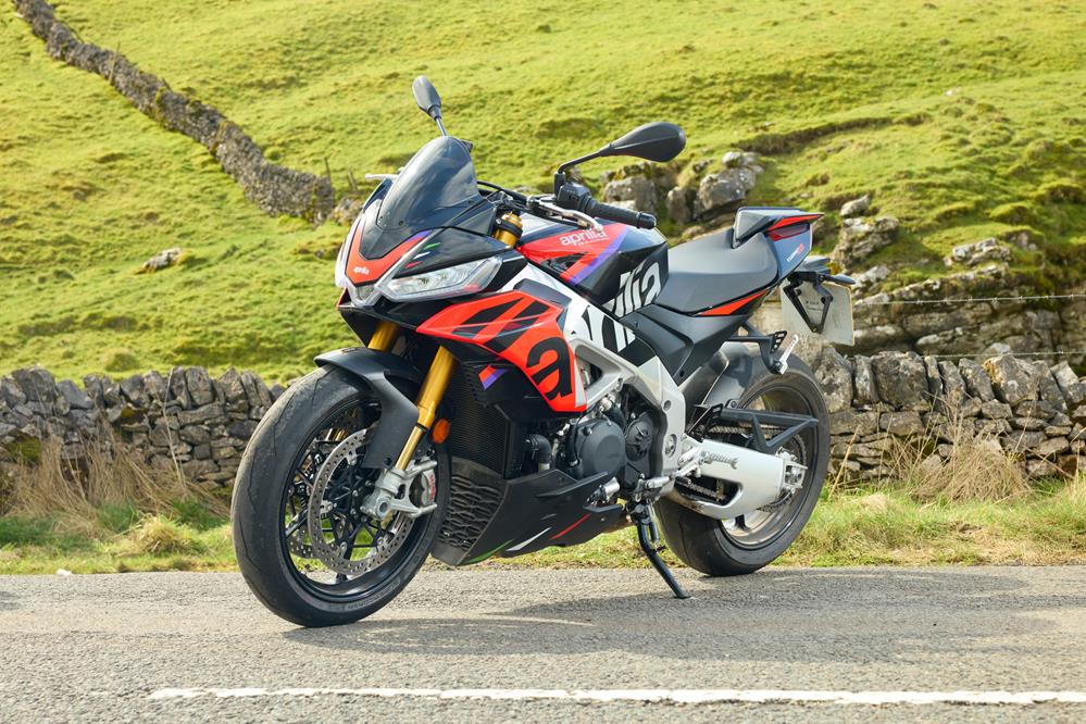 New KTM 1390 Super Duke R Evo battles rivals on twisty roads