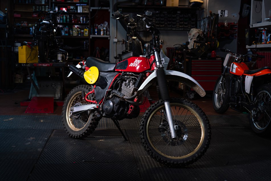 Custom Deus Ex Machina bike auction comes to a close