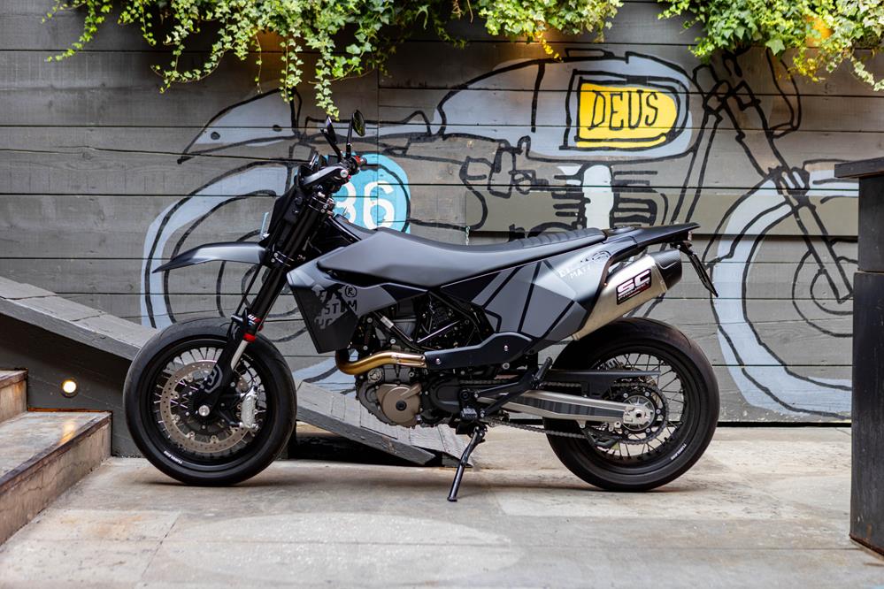 Custom Deus Ex Machina bike auction comes to a close