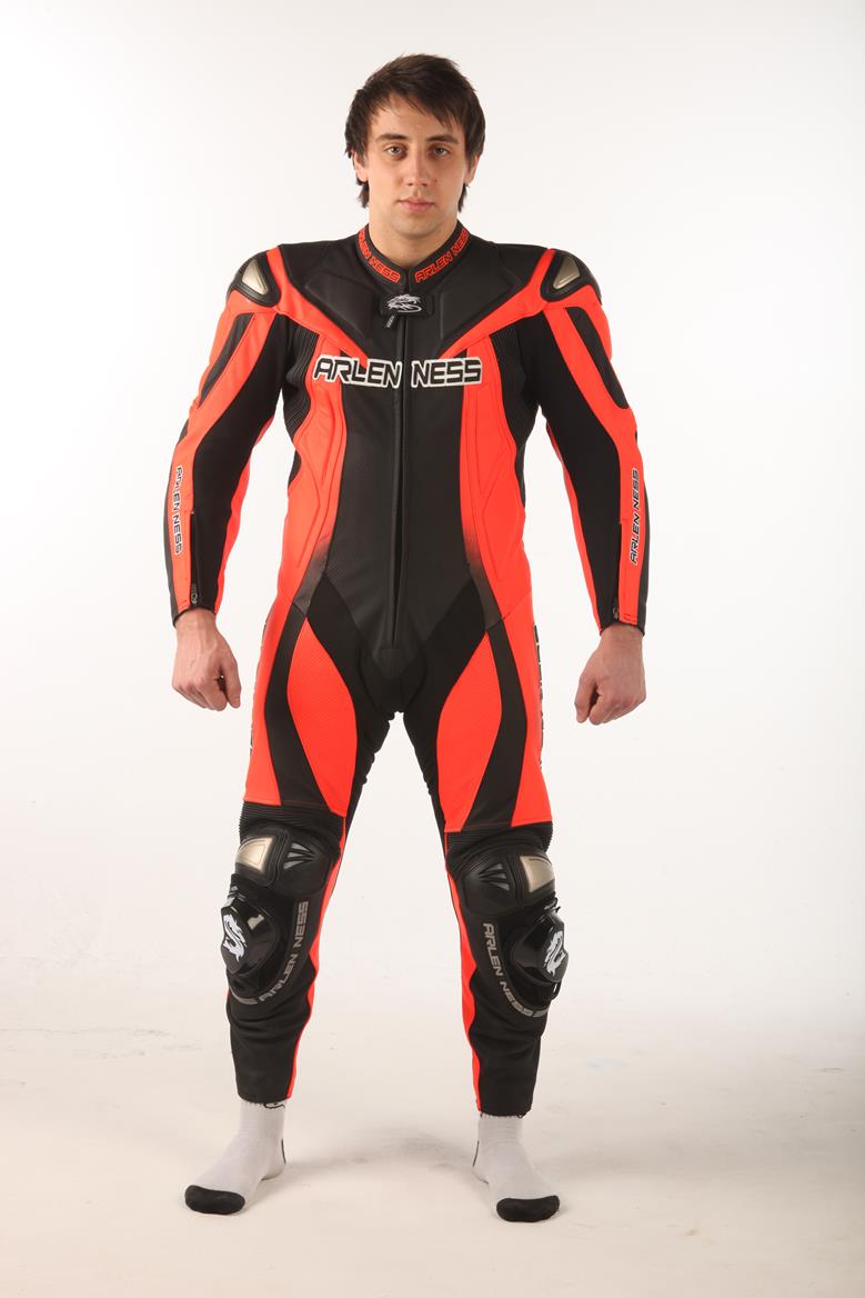 Buy a Hein Gericke suit this weekend, get cash back