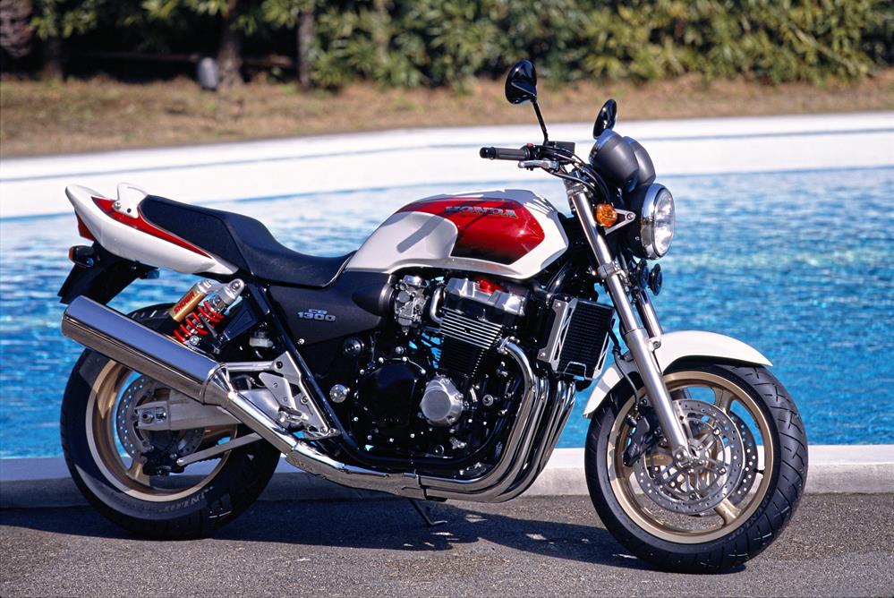 Expert guide to old-school four-cylinder motorbikes
