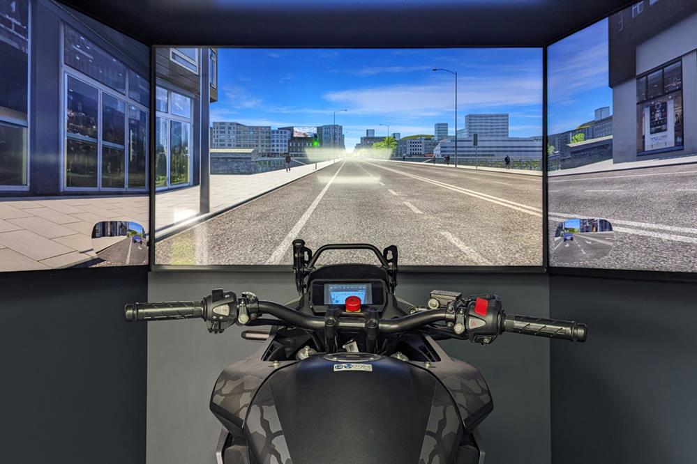 Cornwall and Devon Police offer training simulator to bikers