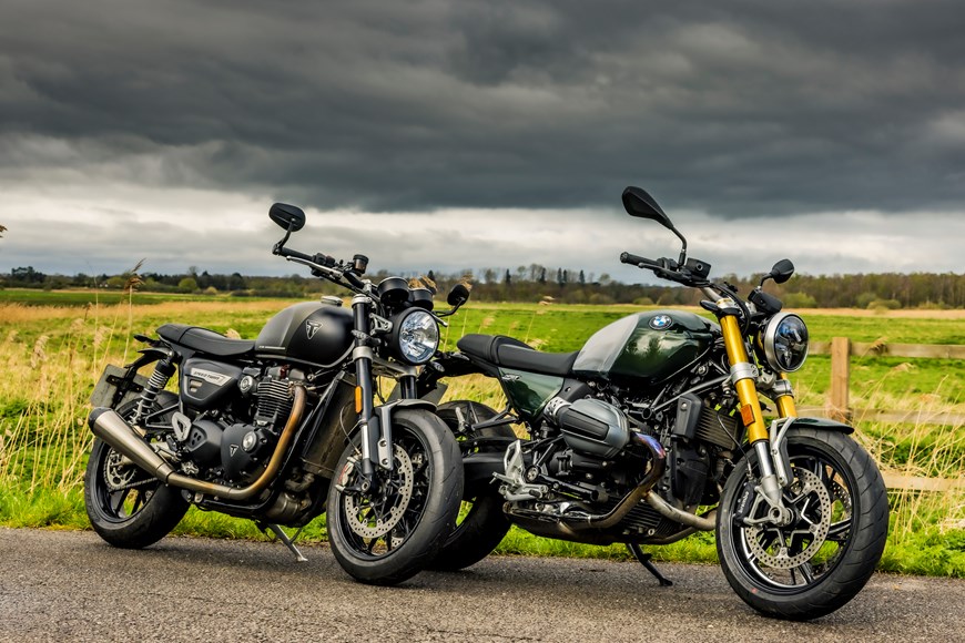 BMW R12 nineT vs Triumph Speed Twin 1200 Comparison