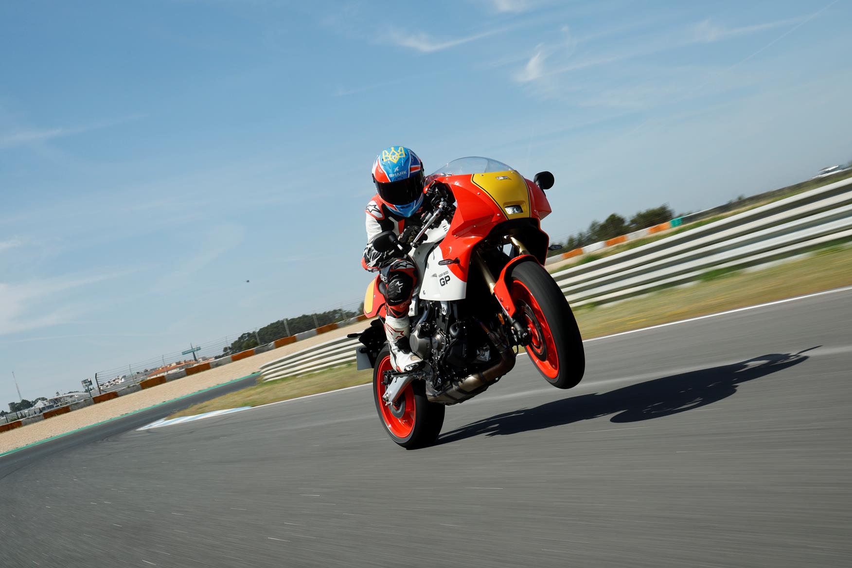 2024 Yamaha XSR900 GP Review | performance and nostalgia