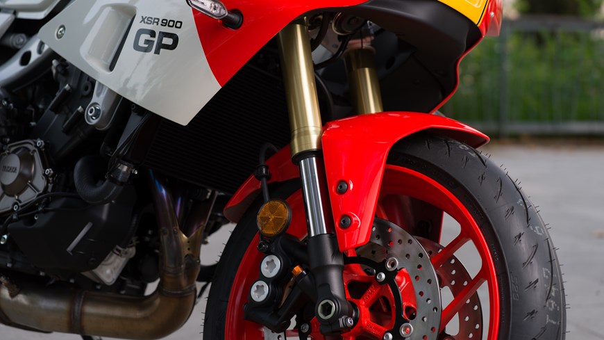 2024 Yamaha XSR900 GP Review | performance and nostalgia