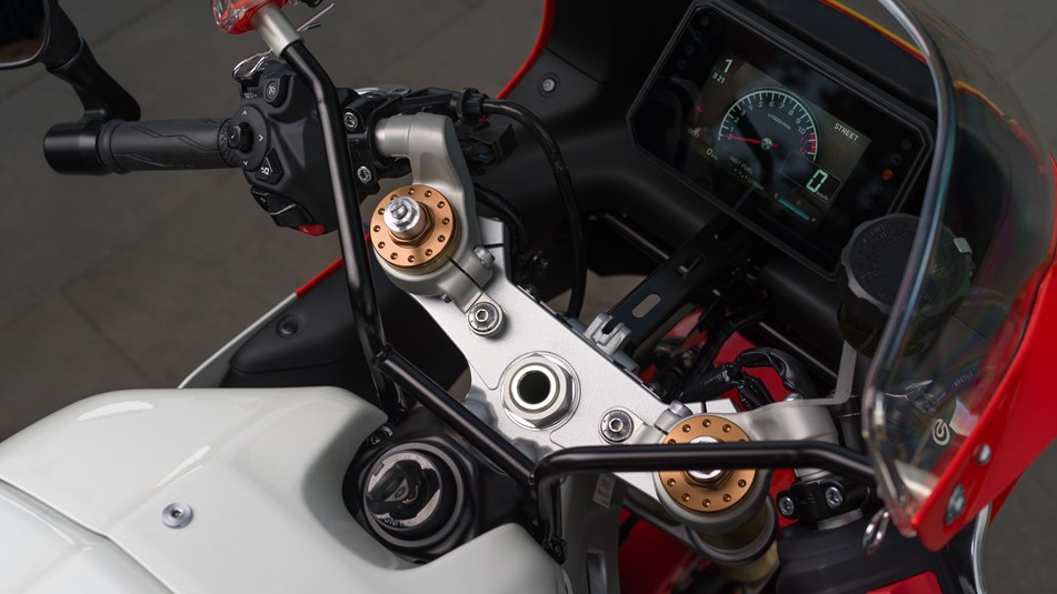 2024 Yamaha XSR900 GP Review | performance and nostalgia
