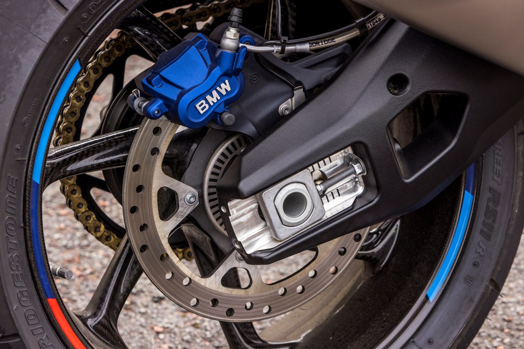 2024 BMW M1000XR Deep dive | mile destroying sportsbike