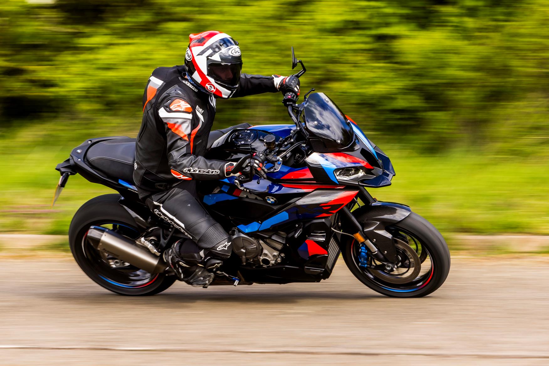 2024 BMW M1000XR Deep dive | mile destroying sportsbike