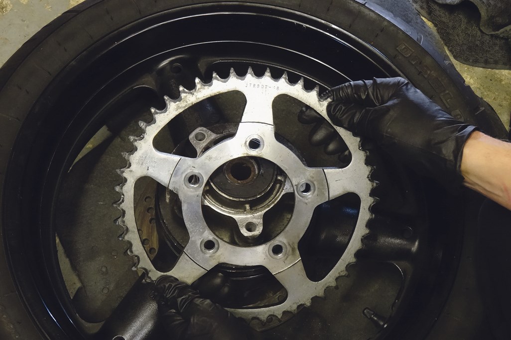 How to change your motorbike chain and sprockets at home