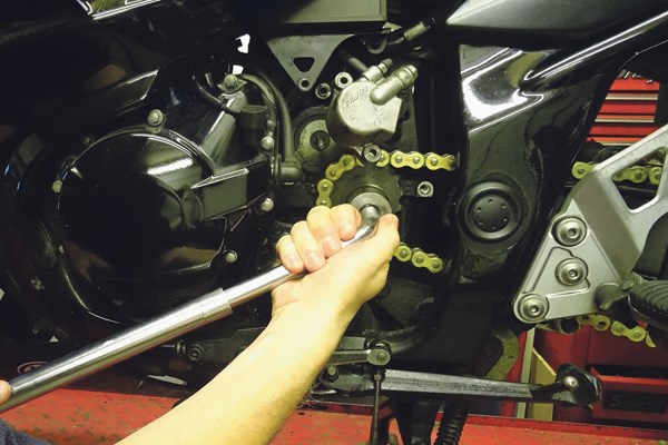 How to change your motorbike chain and sprockets at home