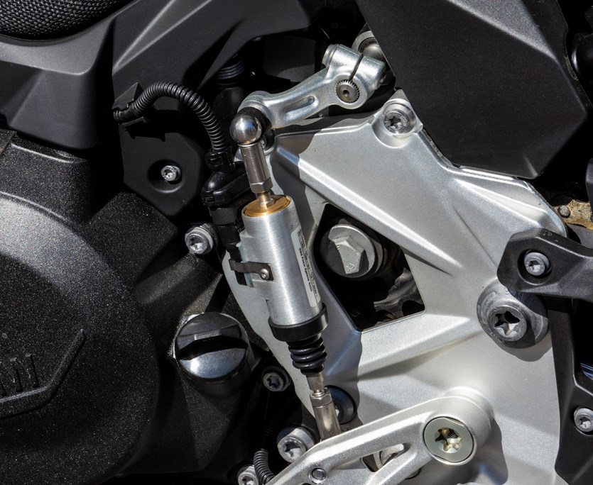 BMW F900GS Adventure vs Triumph Tiger 900 Rally Pro