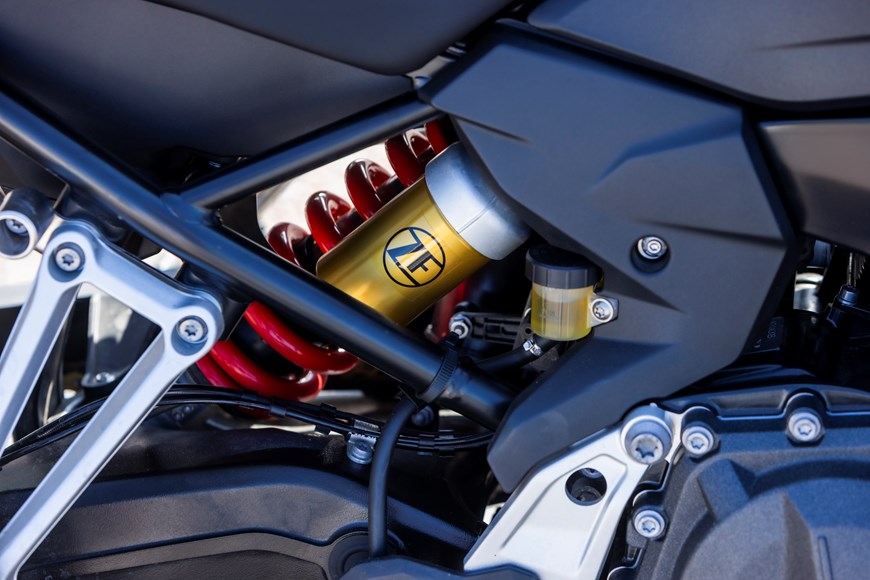 BMW F900GS Adventure vs Triumph Tiger 900 Rally Pro