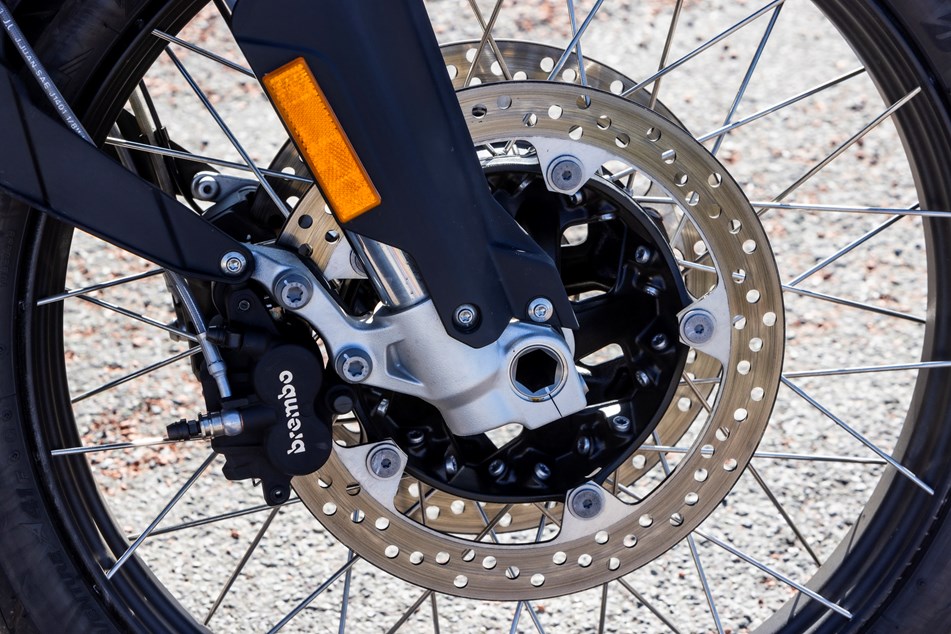 BMW F900GS Adventure vs Triumph Tiger 900 Rally Pro