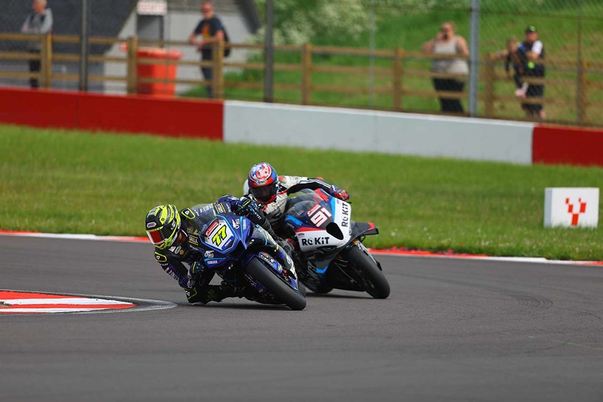 BSB Donington Park: Ryan Vickers pips Jason O'Halloran to top spot on ...