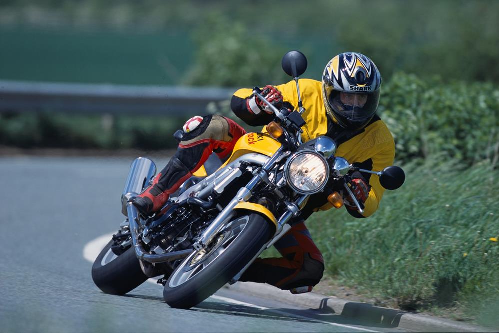 Suzuki to celebrate 25 years of the Hayabusa and SV650 at Cadwell Park