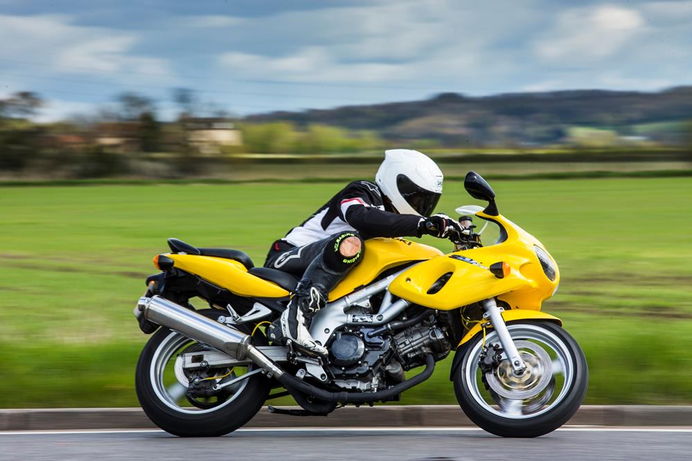 Suzuki to celebrate 25 years of the Hayabusa and SV650 at Cadwell Park