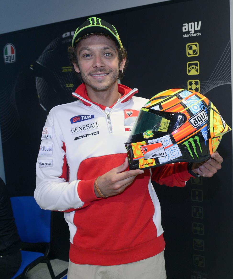 Revealed: Rossi's new AGV PistaGP helmet