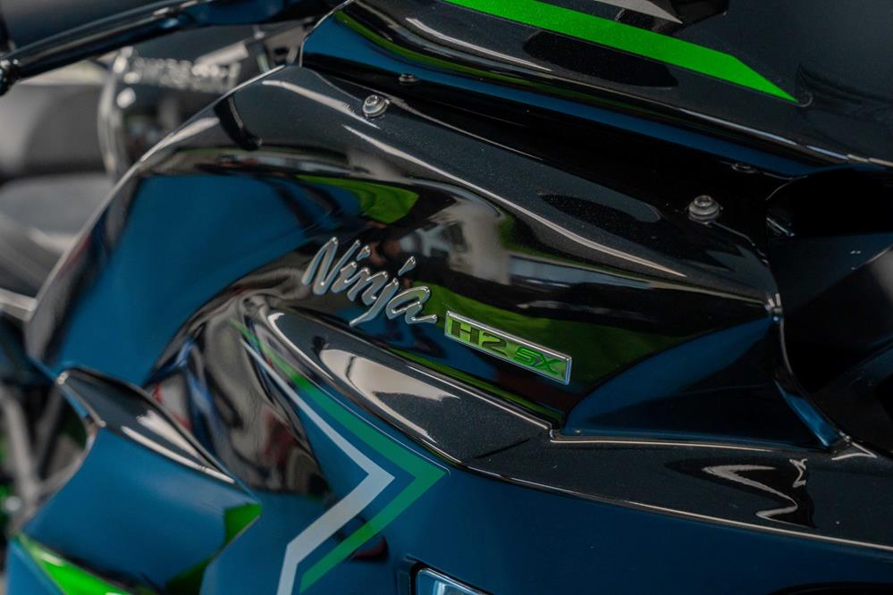 Kawasaki-backed stunt rider aims for new speed record dragged behind a ...