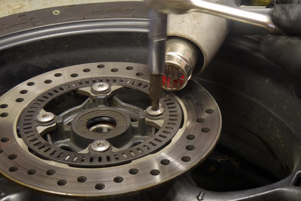 How to deep clean your motorcycle's wheels