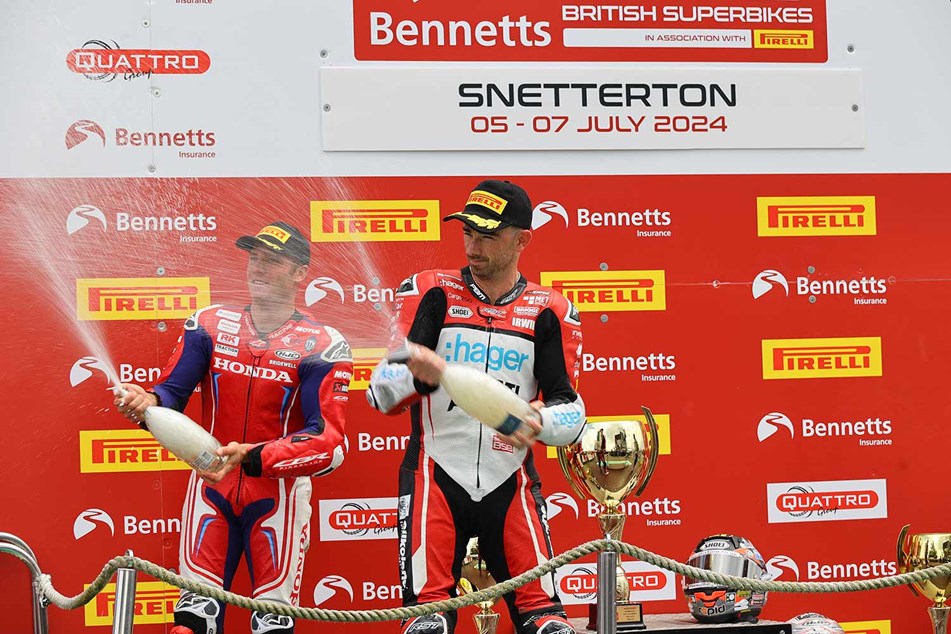 BSB Snetterton: Glenn Irwin doubles up to extend championship lead