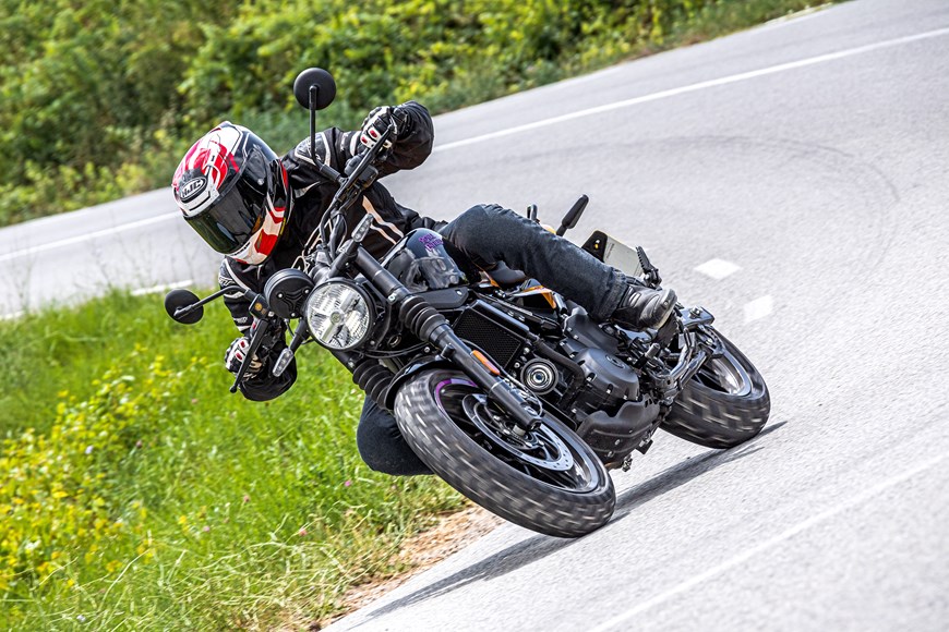 2024 Royal Enfield Guerrilla 450 review | Bargain roadster