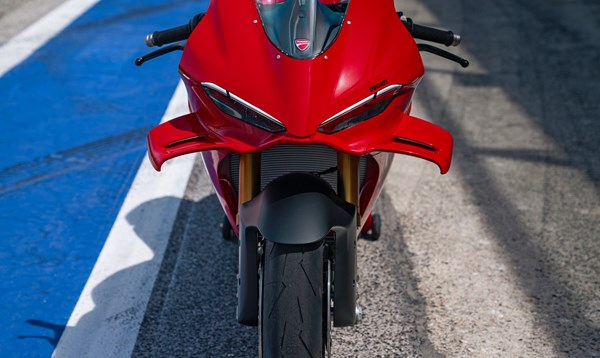 Ducati launch 2025 Panigale V4 with double sided swingarm