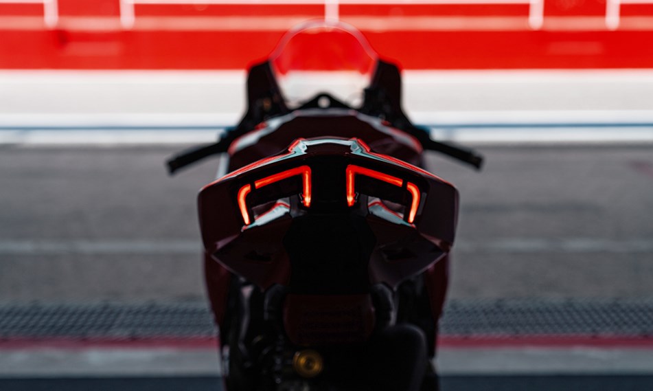 Ducati launch 2025 Panigale V4 with double sided swingarm