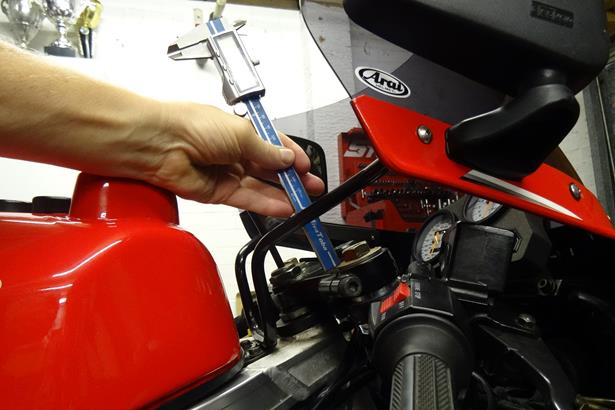 How to replace your own motorbike fork seals | MCN guide