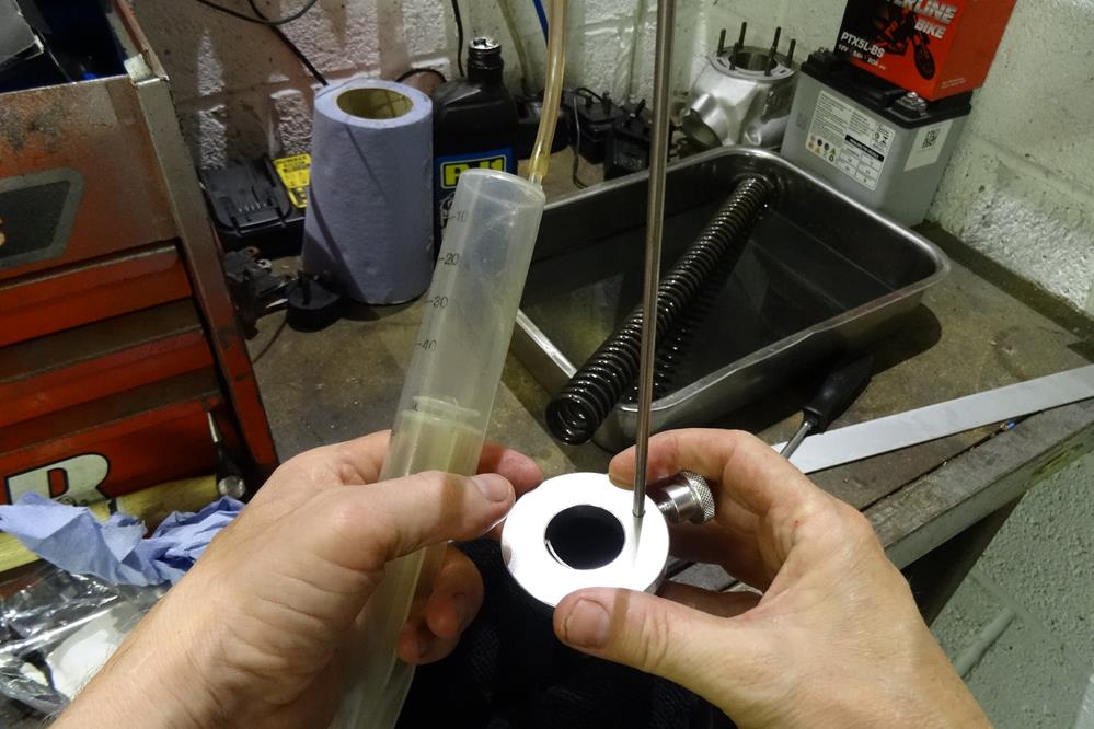 How to replace your own motorbike fork seals | MCN guide