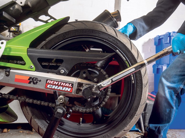 How to look after a motorbike chain and extend its life