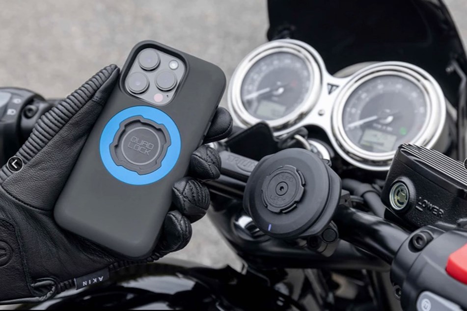 How to fit motorcycle USB port and phone cradle